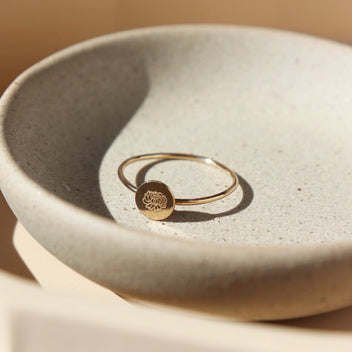 Birth Flower Ring – Token Jewelry
